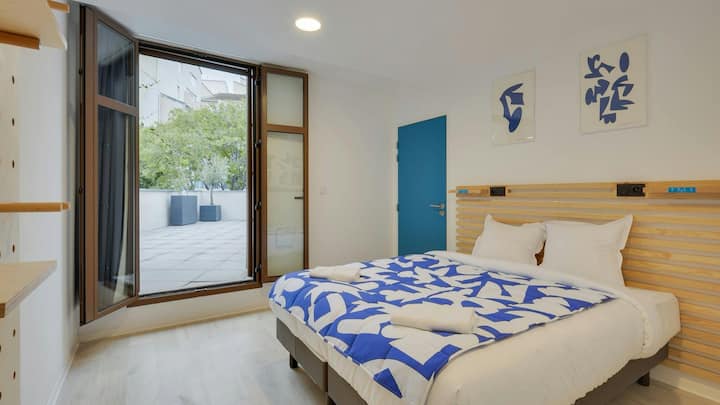 The People Hostel Marseille- Double Room & Terrace - Marseille