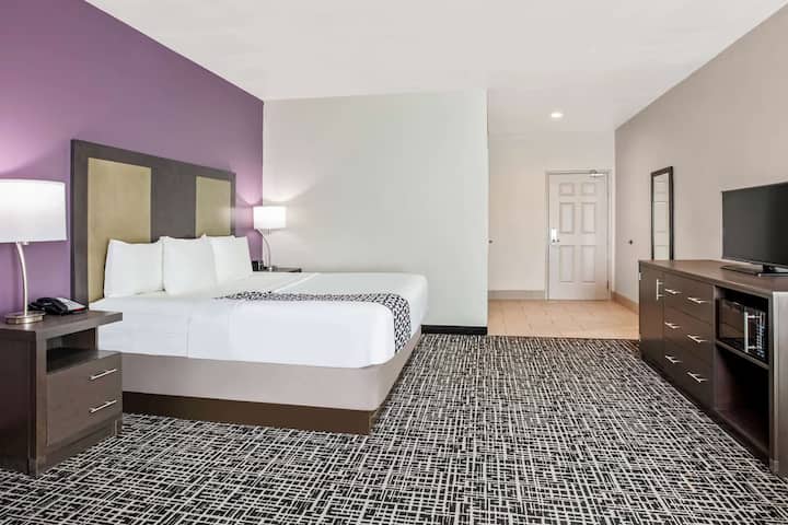 La Quinta Corpus Christi - Portland | King Room - Corpus Christi, TX