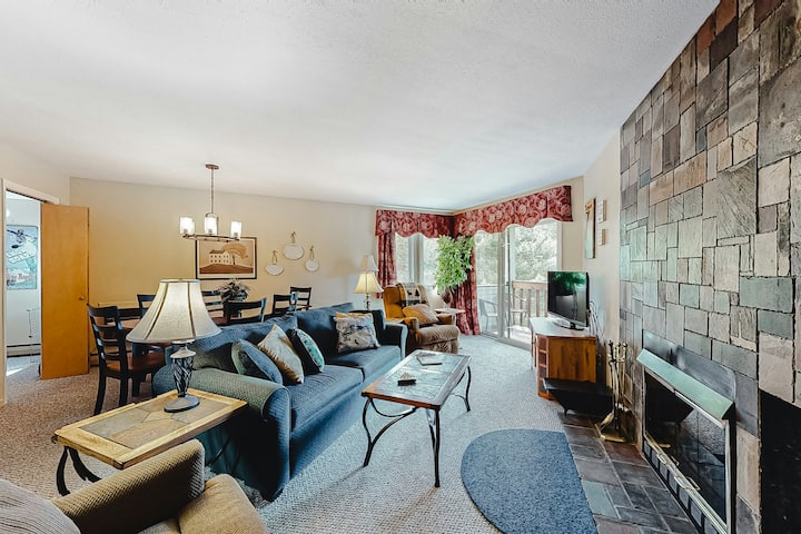 3br Condo, Valley View, Balcony, Pool, W/d, Wifi - Ludlow, VT