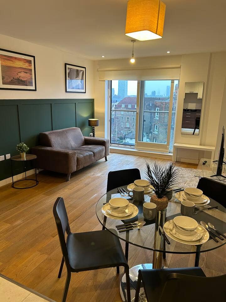 City Gem W/river Views & Parking Near Canary Wharf - Greenwich