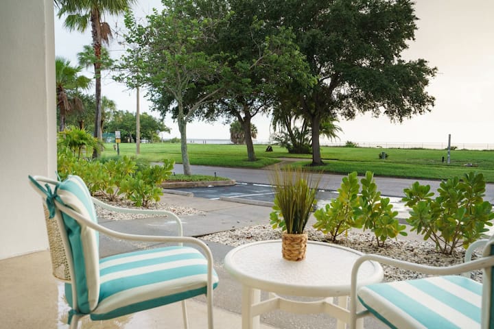 Flowridian Spacious 1 Bdrm Bayview Condo 1st Floor - Apollo Beach, FL