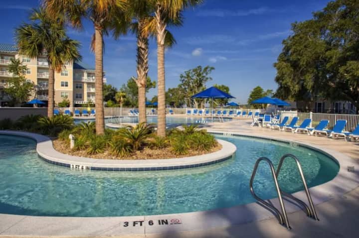 Island Retreat For Families & Travelers - Rooms - Hilton Head Island, SC