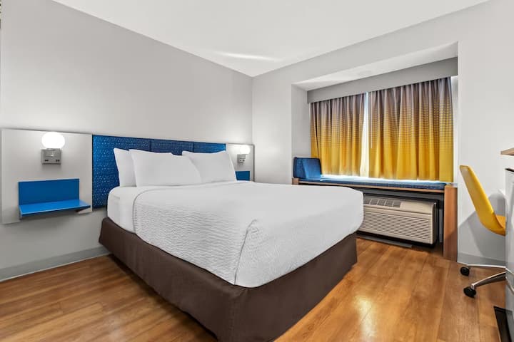 Queen Room | Microtel Salisbury | Near Ocean City - Salisbury, MD