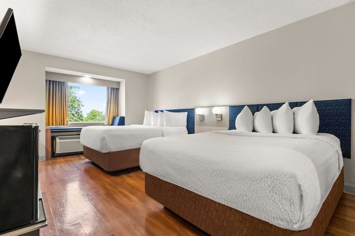 Microtel Salisbury | Family Room Near University - Salisbury, MD