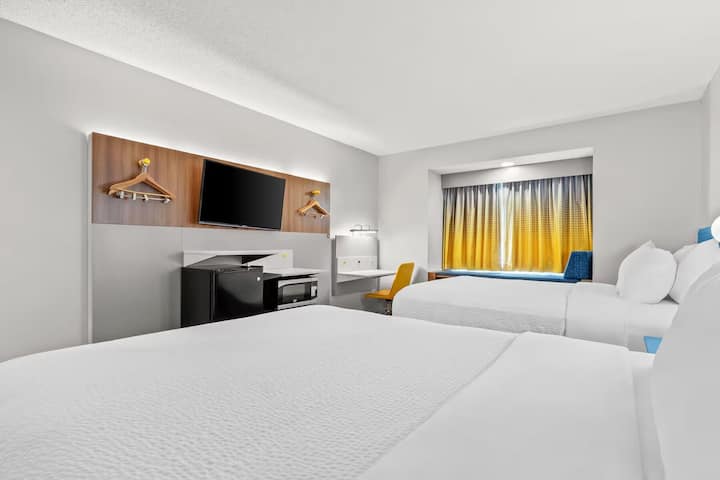 2 Queens | Microtel Salisbury | Free Parking - Salisbury, MD