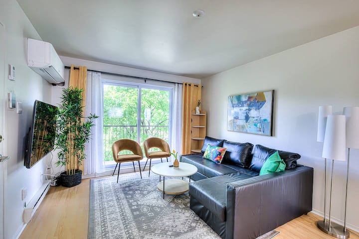 Great Value 2br With 2 Parking Spots - Pointe-Claire