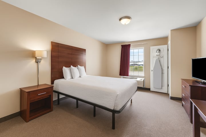 Enjoy Bbq Evenings At A Cozy Country Retreat - Pleasanton, TX