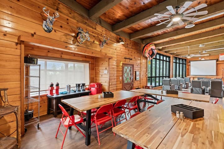 Yosemite/ Bass Lake *Fun* Slps 29 Pet Friendly - California