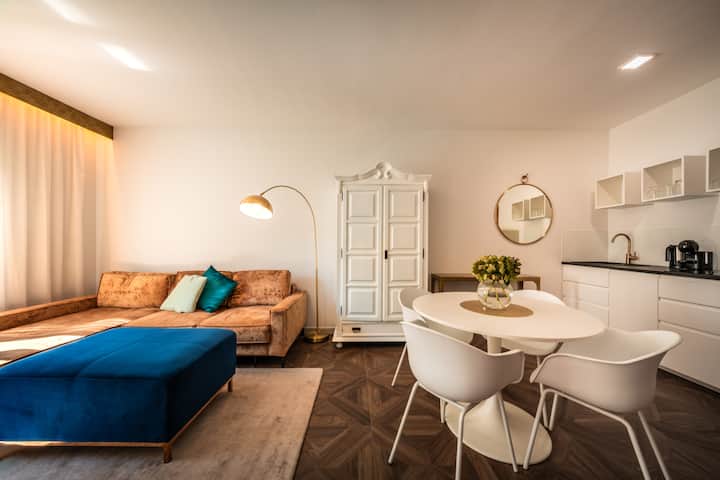 739d Goldfinger+suites I Apartment Individual - Lana