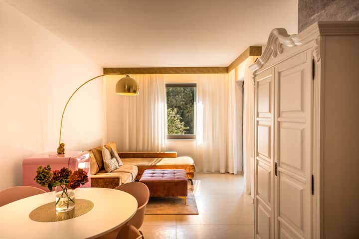 739e Goldfinger+suites I Apartment Individual - Lana