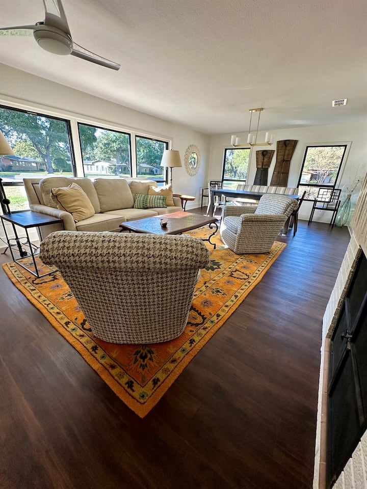 Catty Corner By Curated Stays: King Bed - Abilene, TX