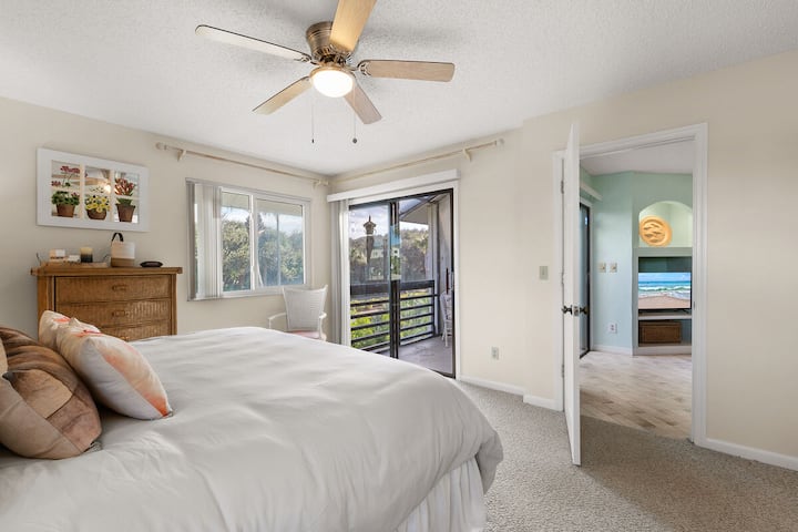 Peaceful Condo Steps From No-drive Beach - New Smyrna Beach, FL