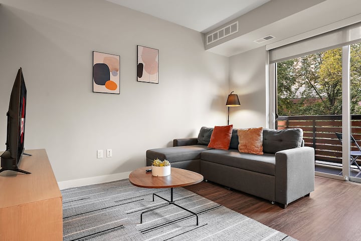 Cozysuites In Marquee Studio W/ Balcony,pool & Gym - Minneapolis, MN