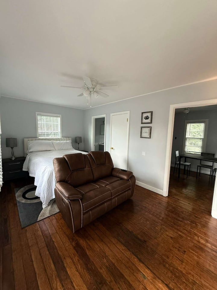 Charming 1br Home With Full Kitchen & Cozy Vibe - Lafayette