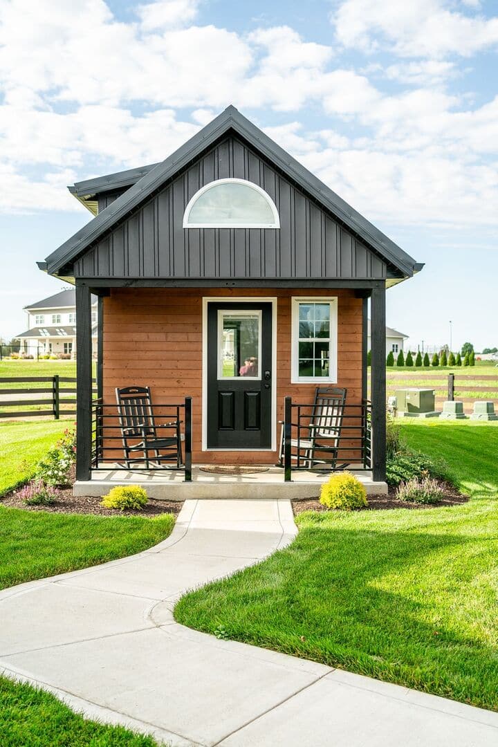 Natural Nook | Tiny Home #2 In Amish Country! - Shipshewana, IN