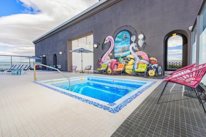 Prime Downtown Stay + Restaurant & Pool - Reno, NV