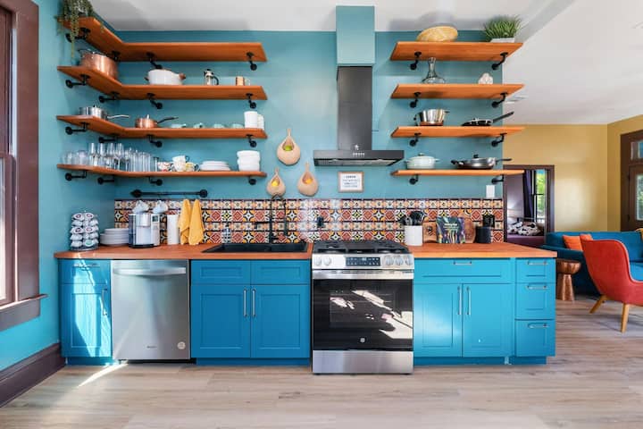 Historicfrenchestate@capitol,dtwn - Austin, TX