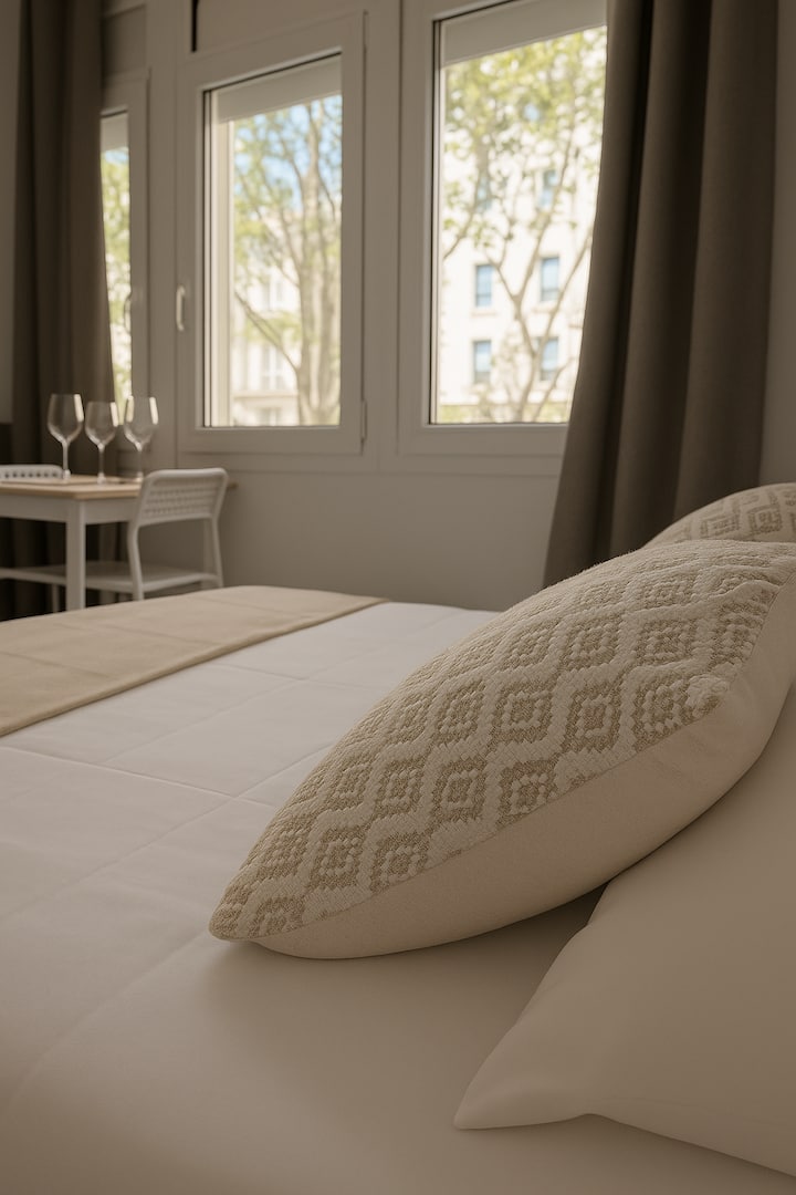 Bcn Central Hideaway – Steps From Las Ramblas - Barcelona