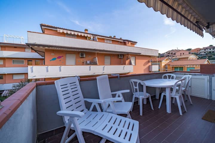 Split Apartment With Garage In Porto Azzurro - Porto Azzurro