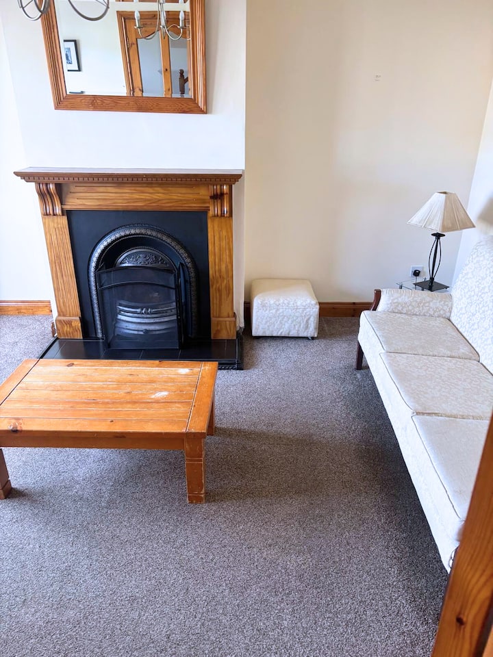 Modern 4 Br Home In Cork Ideal For Work Crews - Cork, Ireland