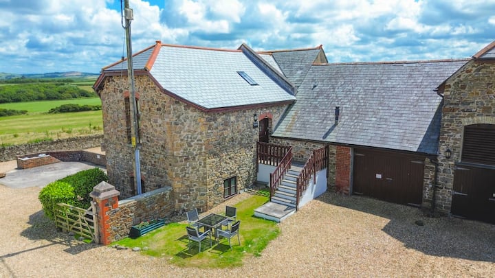 Finest Retreats | Fields Barn - Widemouth Bay