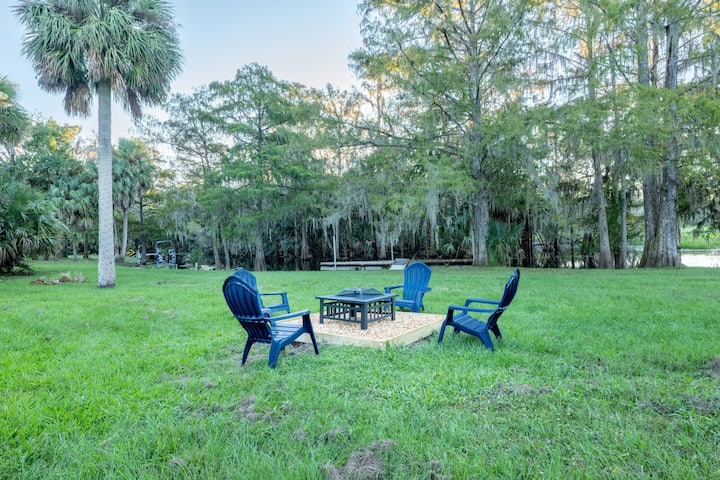 Orlando Area Riverfront Retreat – Private Pool, Ev - Lake Harney, FL