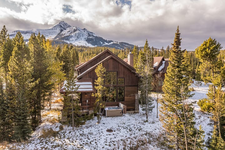 New! Big Sky Luxury Cabin Near Resort W/ Hot Tub - Big Sky, MT