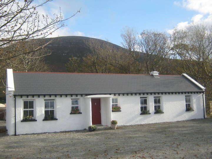 Cozy Clonmany Cottage Escape - Portsalon
