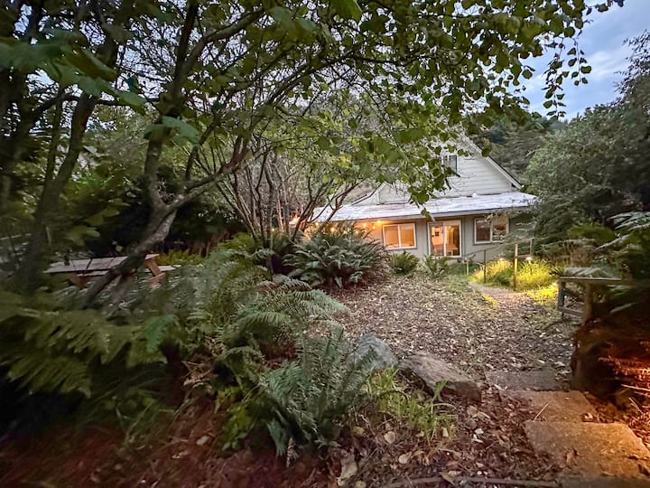 Dunrovin Vintage Beach Cottage - Port Orford, Or - Port Orford, OR