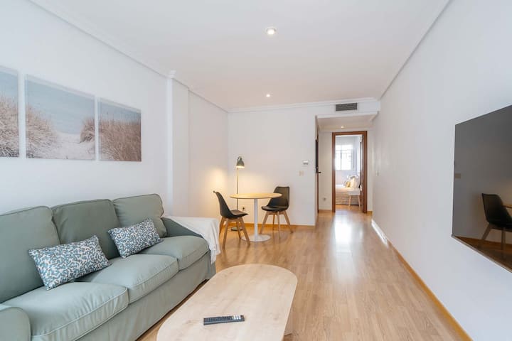 Cozy Apartment On Calle Eraso - 