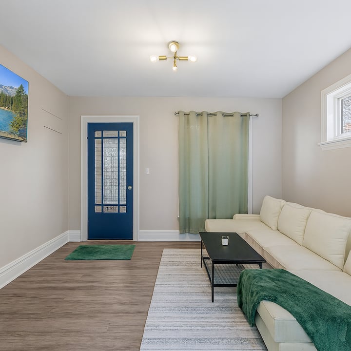 3-story Home .Game Room · 12-min Walk To The Falls - Niagara Falls, NY
