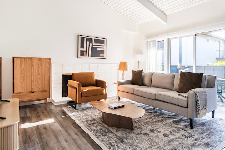 Blueground | Crescent Park, Balcony, Nr Park - Palo Alto, CA