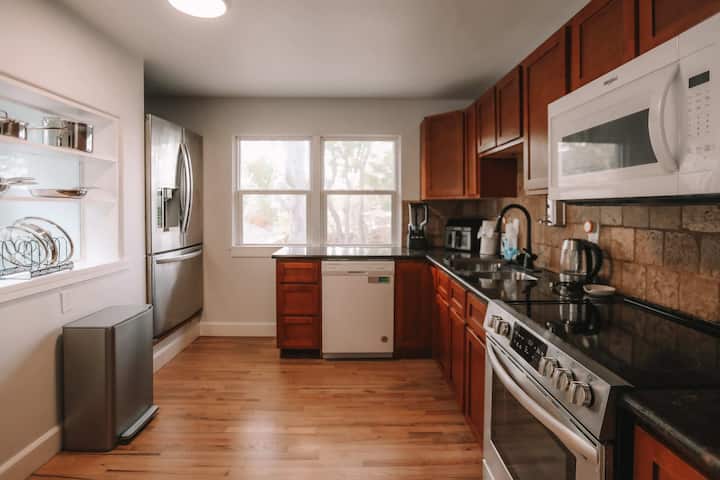 Co10. (House) Denver House With 100-inch Theater & - Denver, CO