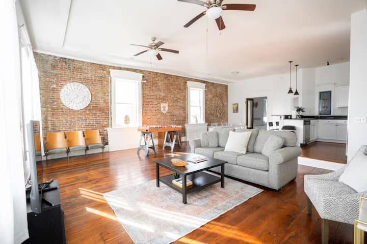 The Grand On Front | Massive Downtown Loft! - Wilmington, NC