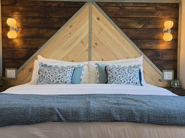 Scandibearia- Sauna, Shuttle, Pool , Hot Tub - Killington, VT