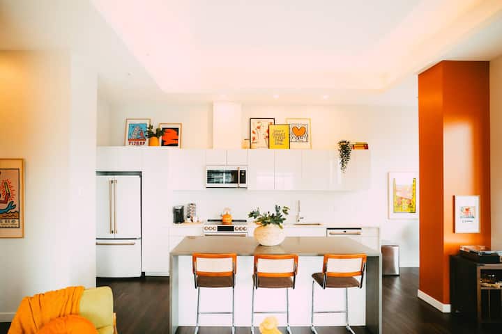 *Free Parking* Cozy 2br/2ba Penthouse Dt Halifax! - Halifax