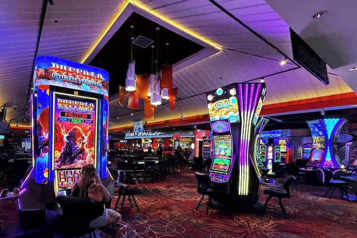 2 Pool View Units | Near Tropicana Ave - Nevada