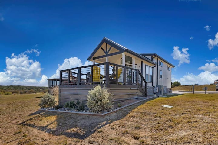 Cottage On The Hill | Deck With Views - Luckenbach, TX