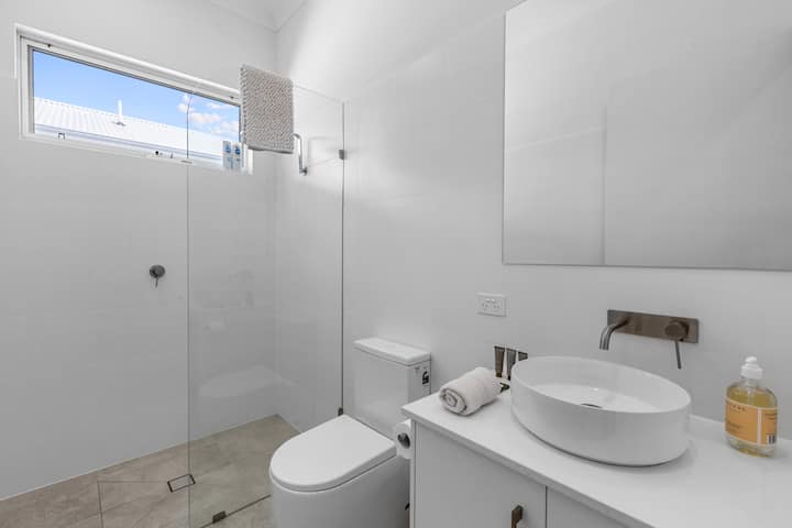 Coastal Luxe - Near Glenelg And Airport - South Australia