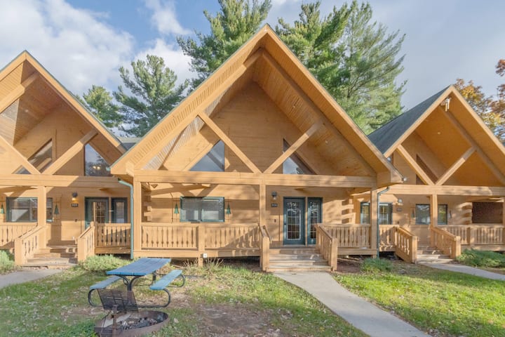 Family Cabin At Yogi Circle - Three Bears Resort, Warrens