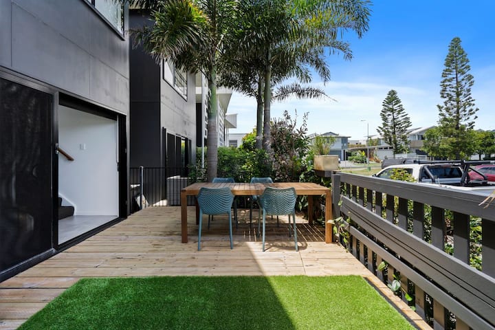 Coastal Castaway - Kingscliff