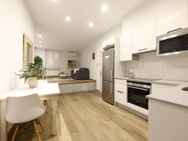 Bravissimo Força 17 Pau, Avec Une Chambre - Gérone, Espagne