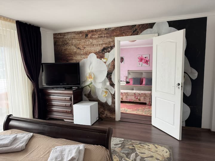 Casa Rosa - Two Bedroom Suite - 4 Guests - Dochia