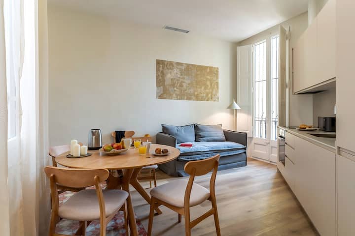 Nice & Modern Home Close To The Beach. Min 32nts - Barcelona