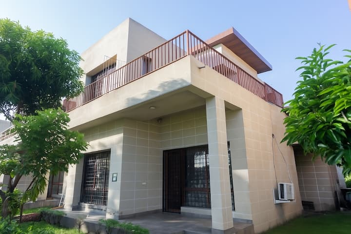 Villa Vedic Oasis By Jadecaps|pool|4 Bhk|ac - Kolkata