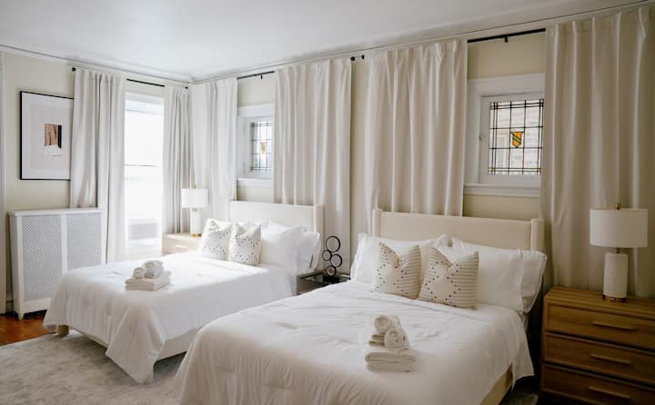 Private Office • Remodeled 5br • Modern & Spacious - Skokie, IL