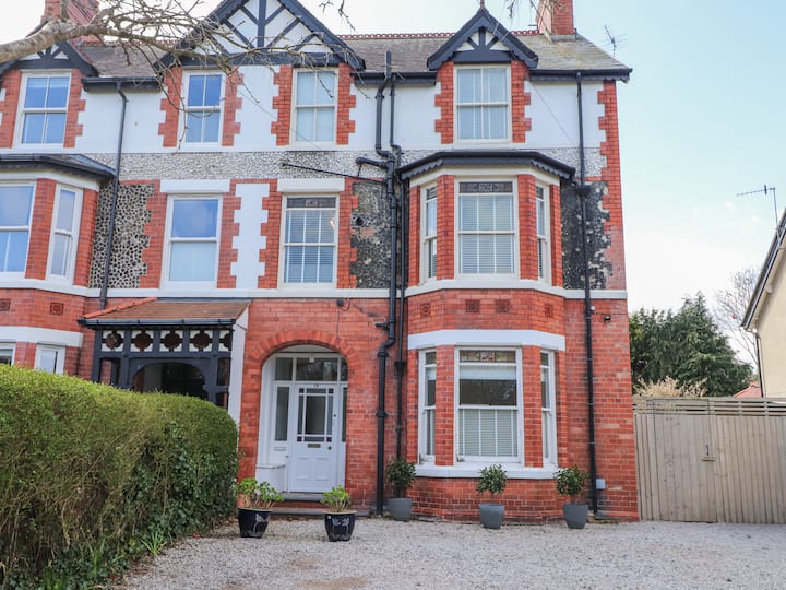 Dolawen Bach - Conwy