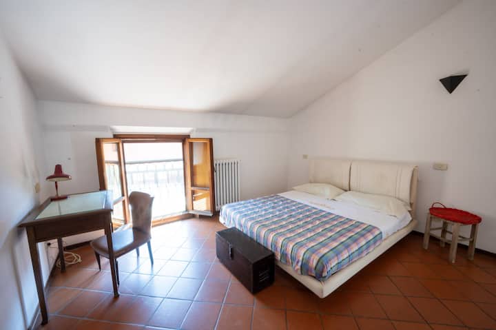 Defstero Asteri - Reggio d'Émilie