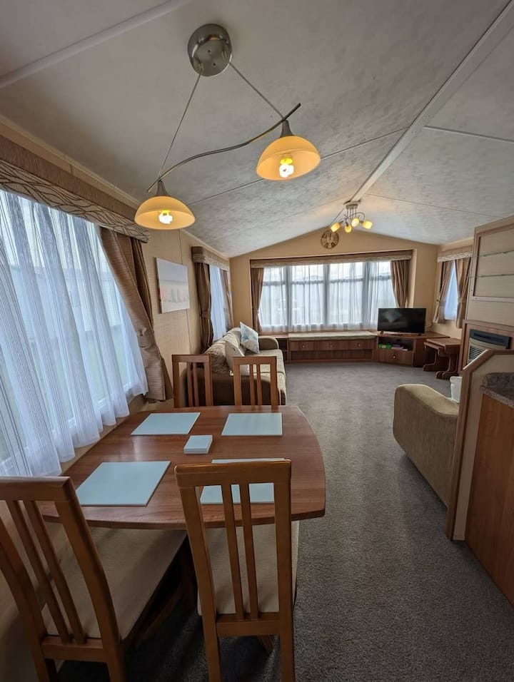 Une Caravane Confortable De 6 Couchages - Camber Sands