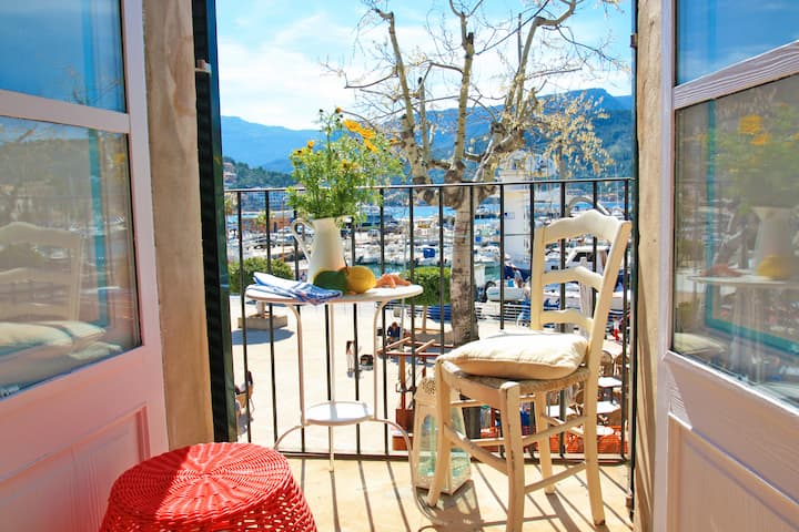 Marina 48 Seafront Apartment - Port de Sóller